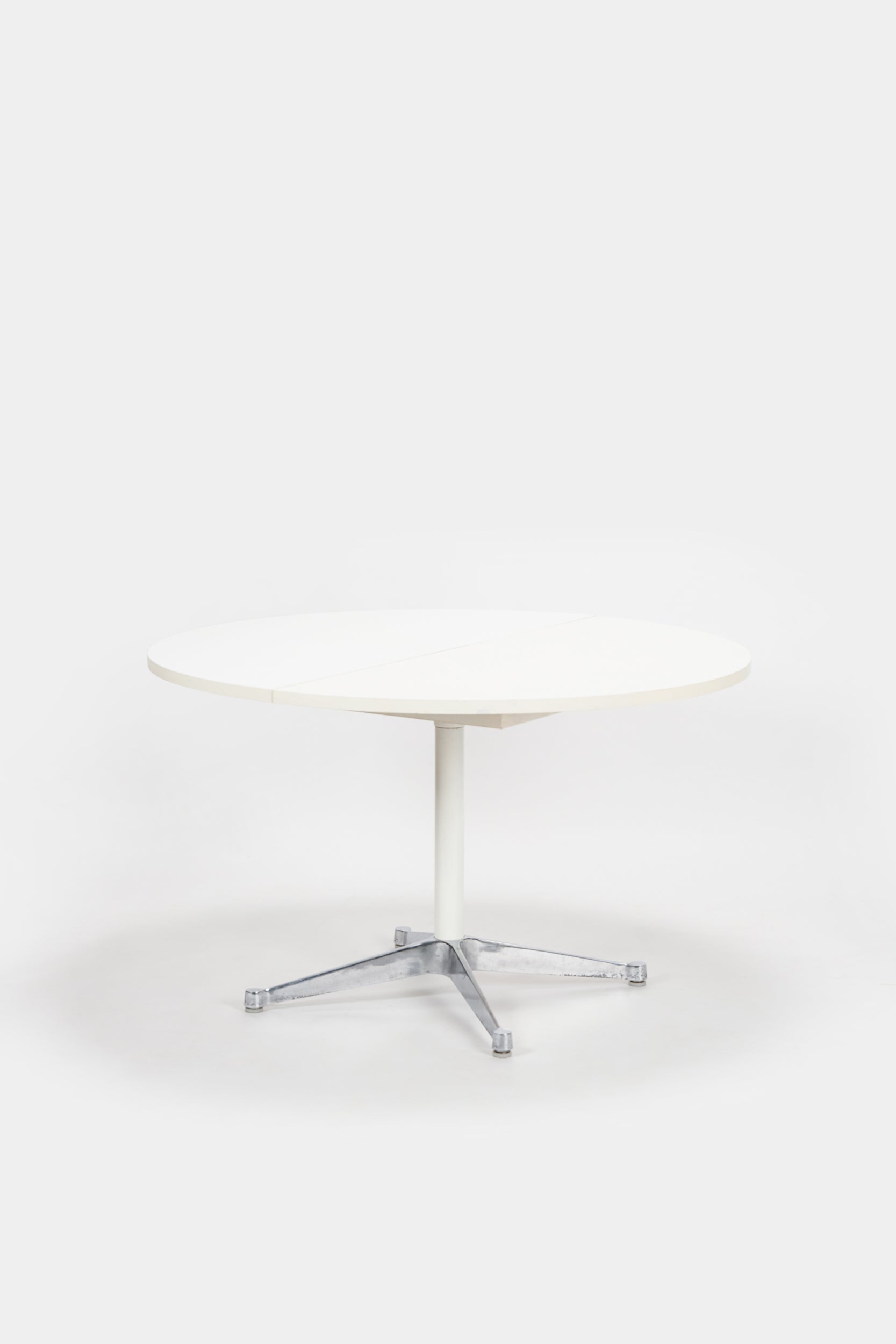Charles & Ray Eames, Round Dining Table, Hermann Miller, 60s