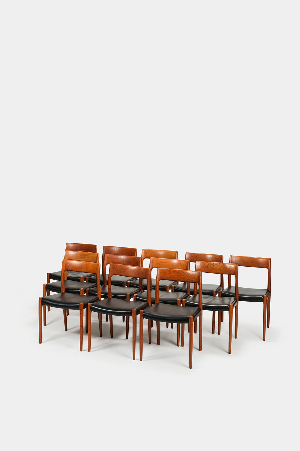 12 Nils Moeller Nr 77 Leder Teak Dänemark 60er