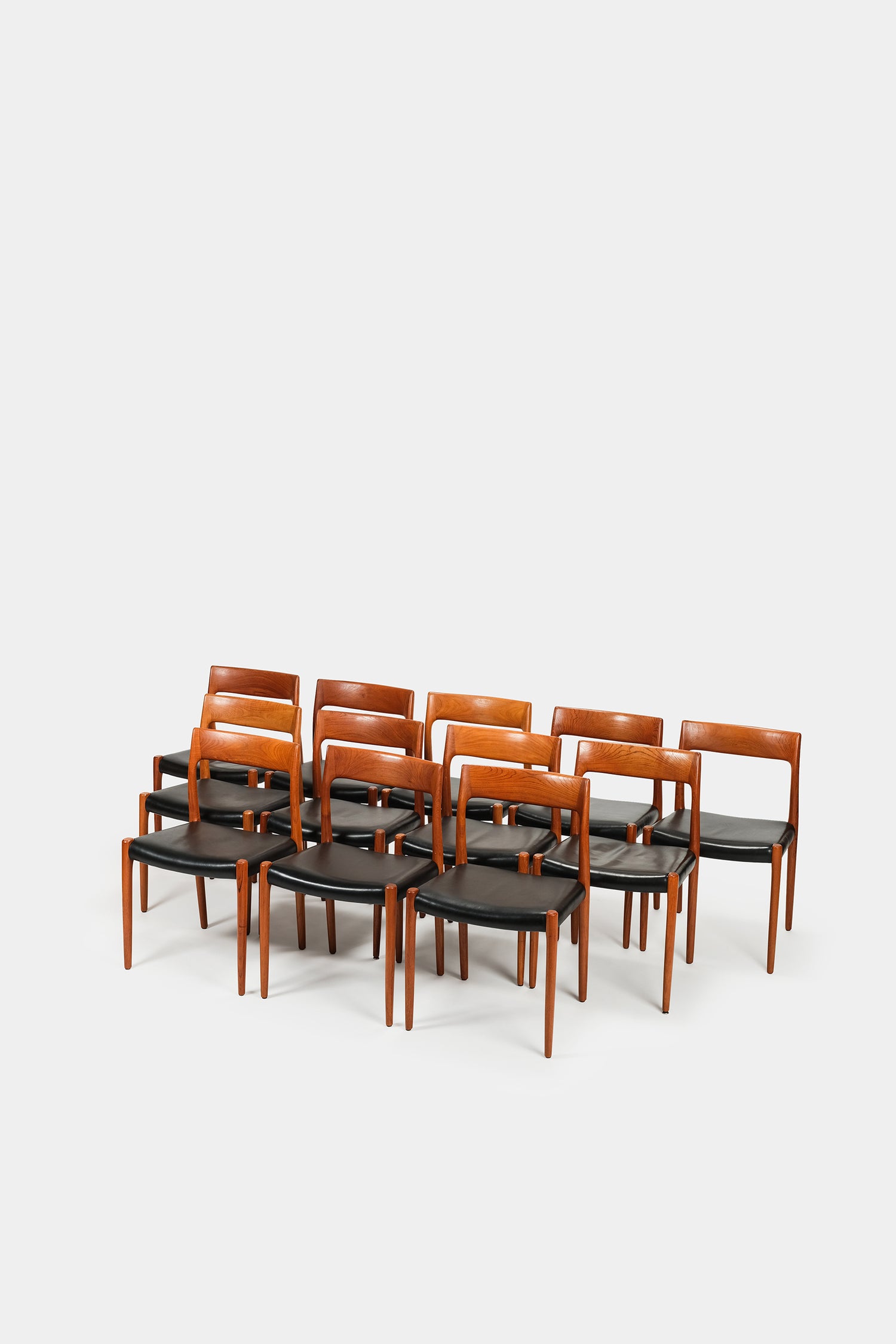 12 Nils Moeller Nr 77 Leder Teak Dänemark 60er